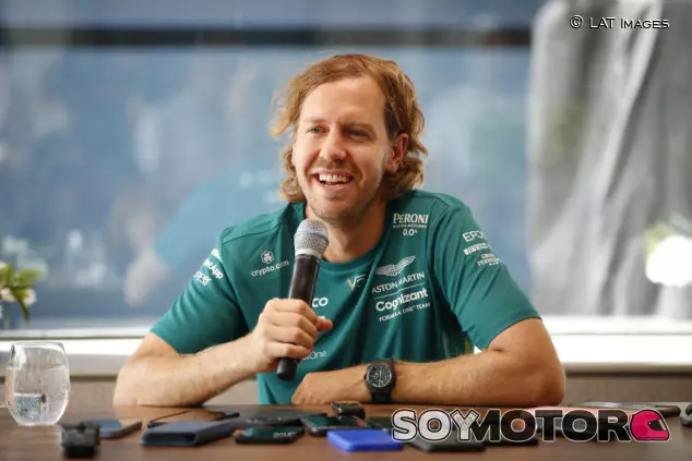 באַאַמטער: Sebastian Vettel וועט צוריקציענ זיך פון F1 נאָך די 2022 סעזאָן