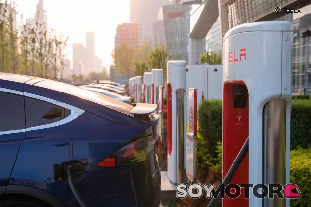 Tesla launches two new charging stations in Spain