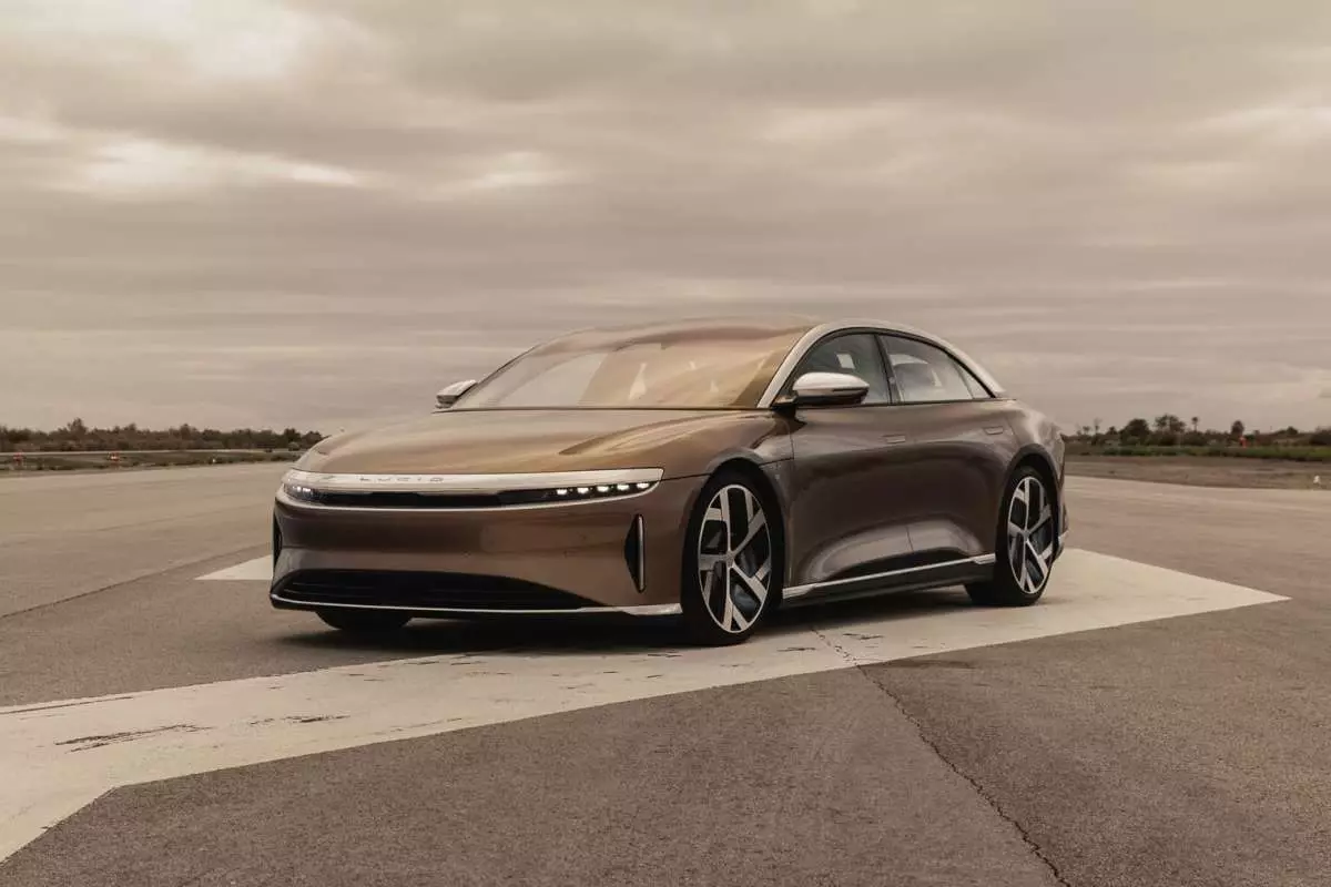 Ang Lucid Motors moigo sa merkado sa Europe karong tuiga