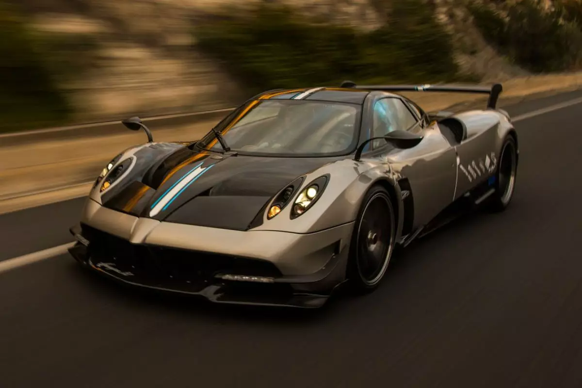 Pagani Huayra BC: dugang nga gahum ug slimming tambal