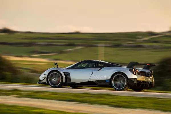 pagani_zonda.jpg