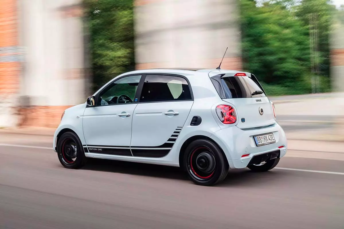 smart-eq-forfour-taobh amuigh-2-soymotor.jpg