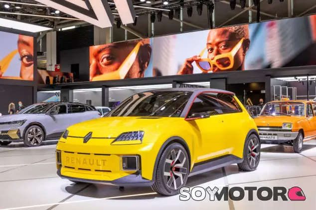 Прототип на Renault 5 на автомобилното изложение в Мюнхен през 2021 г