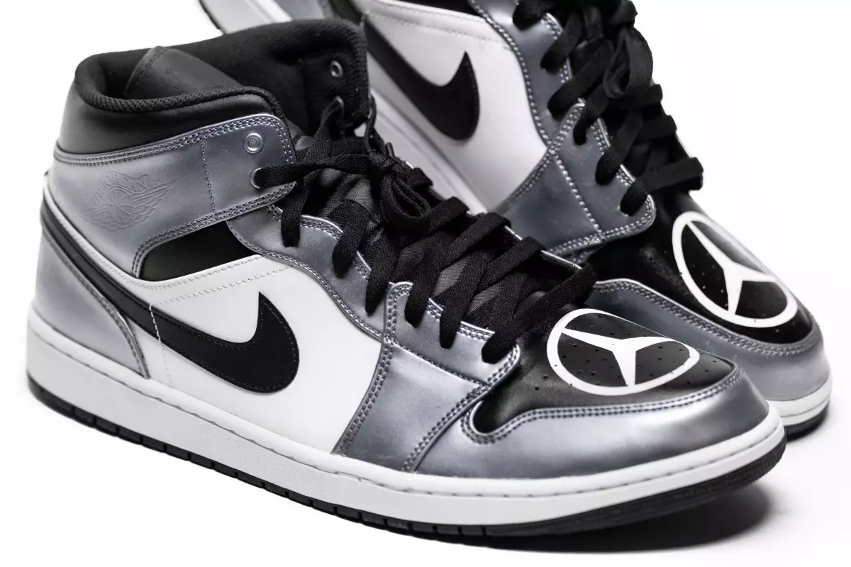 Qhov tseeb los ntawm Mercedes-Benz yog mythical Air Jordan 1