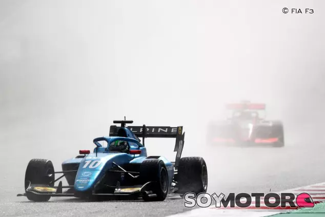 Collet gives a masterclass in the rain to win in Hungary