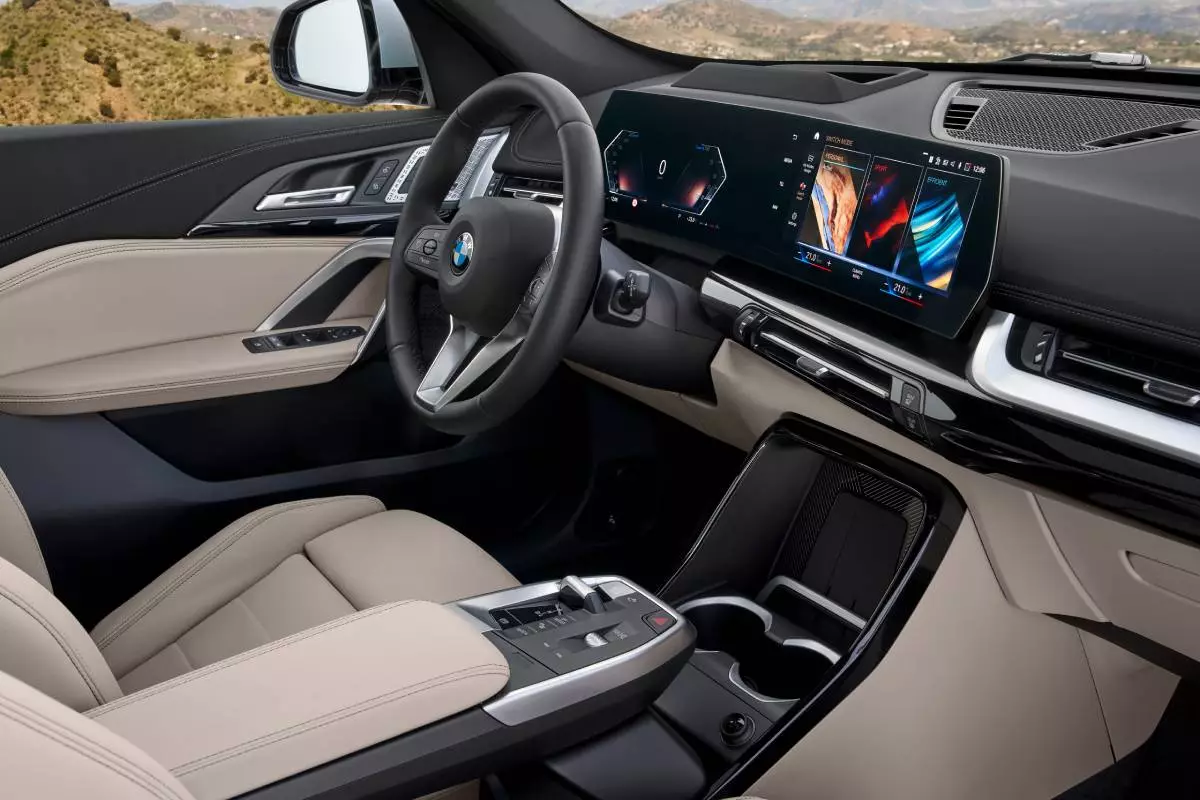 bmw-x1-2023-interieur-sojamotor.jpg