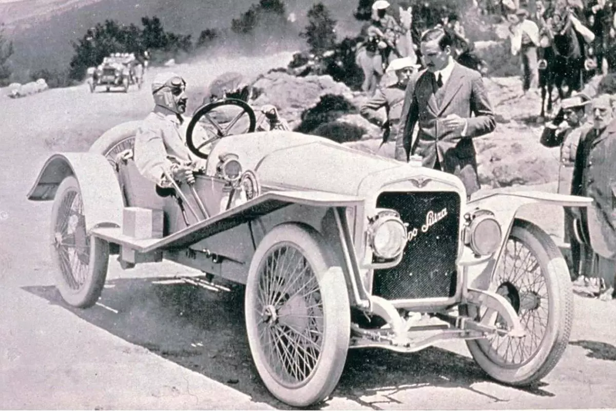 Hispano-suiza-1-soymotor.jpg