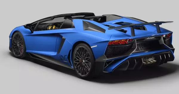 aventador2_0.jpg