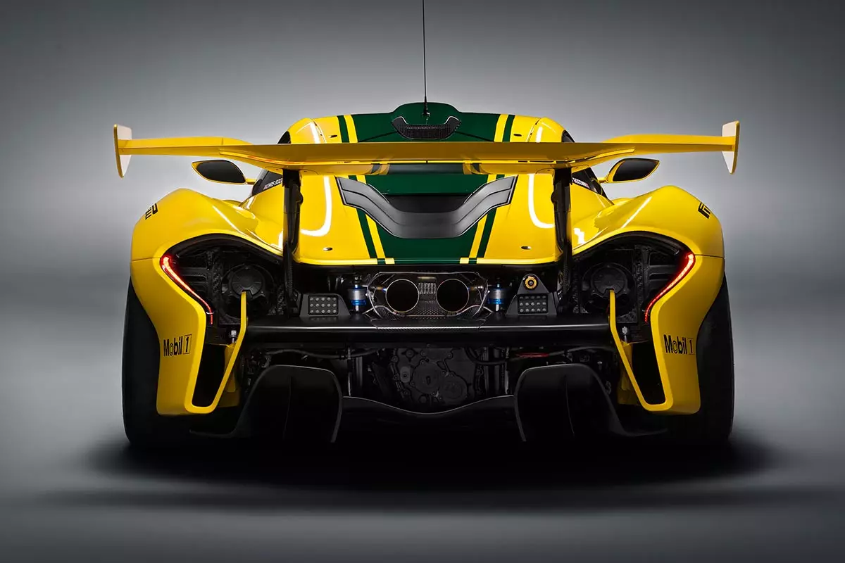 ماكلارين p1-gtr-rear.jpg