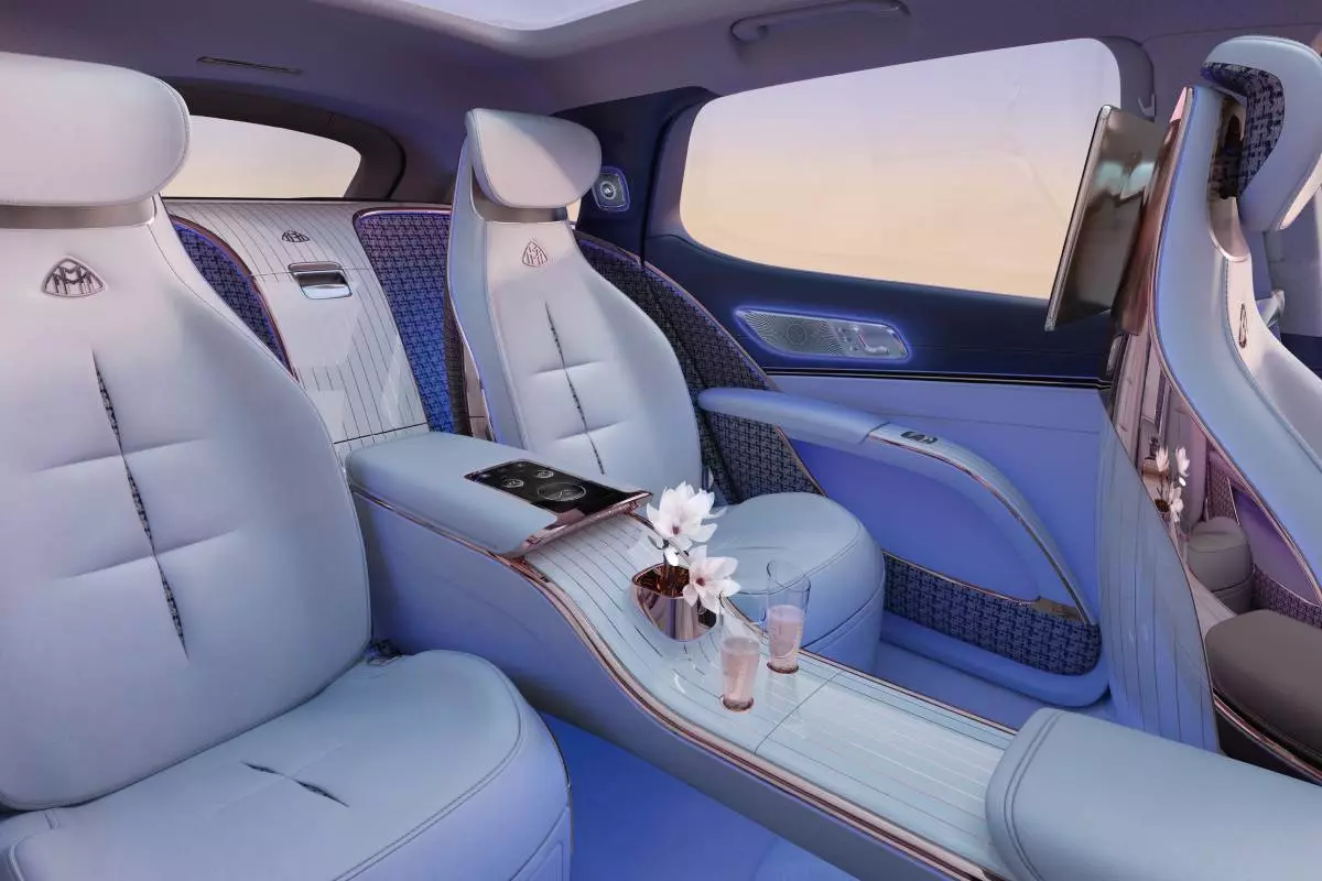 Mercedes-maybach-concept-eqs-interior-2-soymotor.jpg