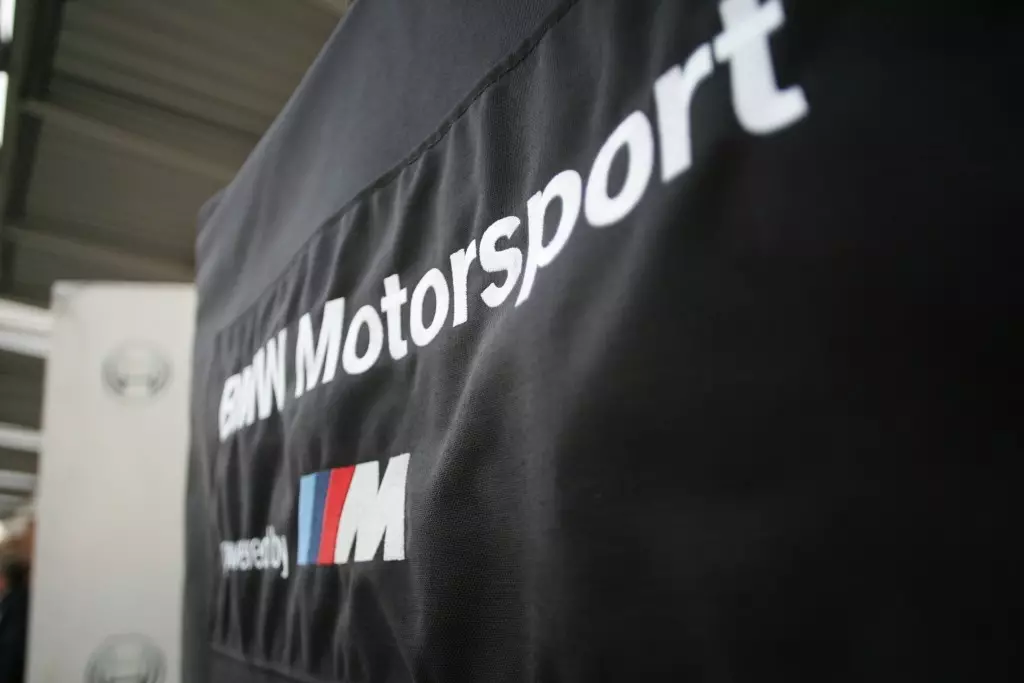 BMW ඉලක්ක කරන්නේ Le Mans 2024