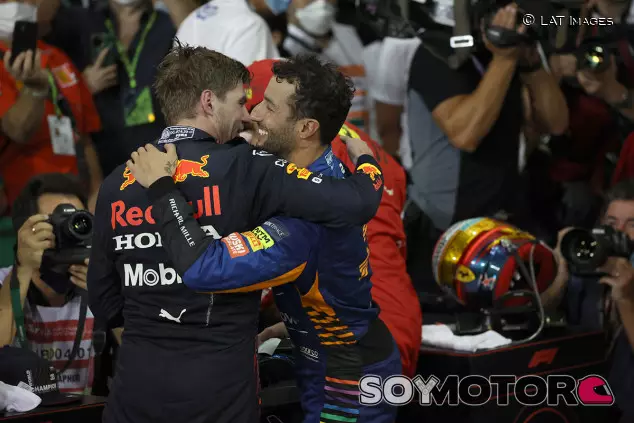 Ricciardo įsitikinęs, kad Abu Dabis nesumenkino Verstappeno titulo