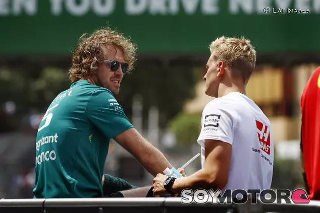 Vettel o sireletsa Schumacher: