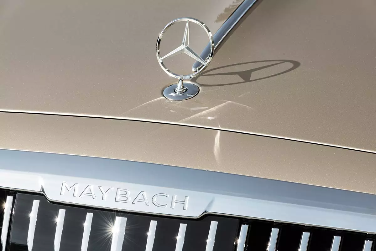 mercedes-maybach-s-aicme-logo-2-soymotor.jpg