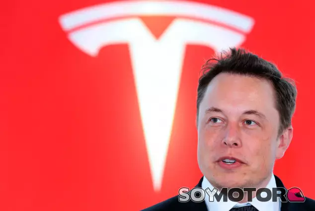 Elon Musk accuse Joe Biden d'avoir dissimulé le nom de Tesla