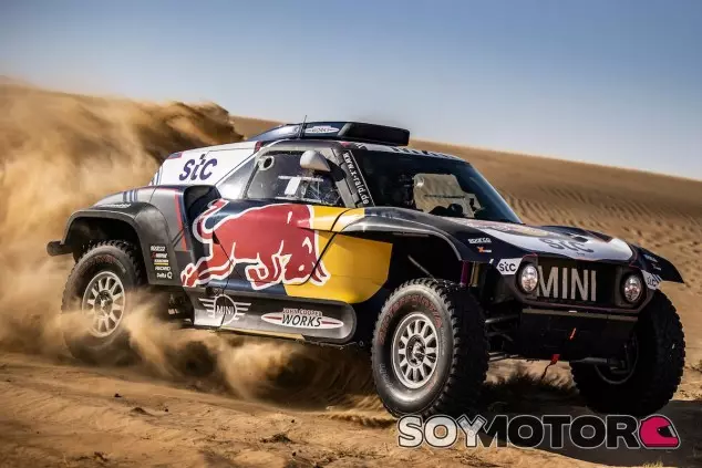 Det här är färgerna på Carlos Sainz för Dakar 2021