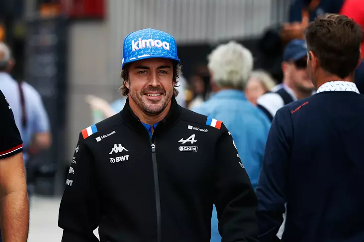 Alonso tawm Alpine: av qeeg hauv khw?