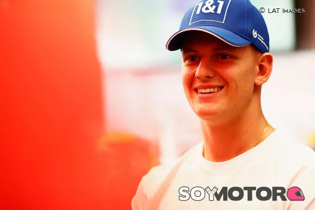 Schumacher på Aston Martins favoritlista om Vettel går i pension