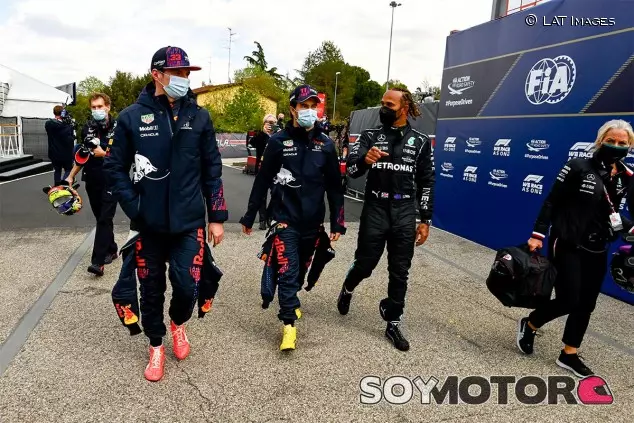 Verstappen, Pérez et Hamilton après les qualifications à Imola