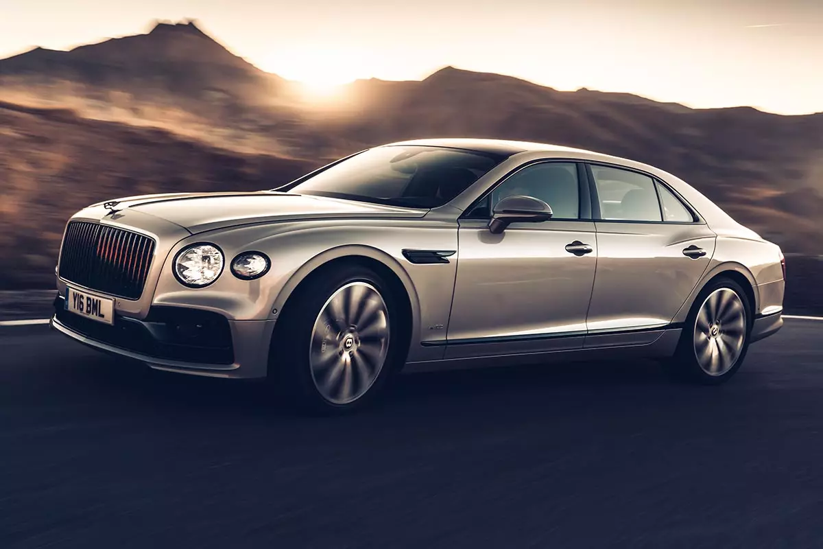 bentley-flying-spur-deliveries-soymotor.jpg