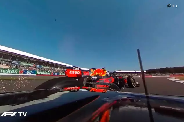 VIDEO: d'Schluecht an den Accident tëscht Hamilton a Verstappen, mat der 360-Grad Kamera