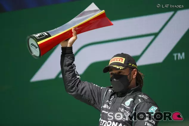 Hamilton je premagal Verstappna in Bottasa za zmago na Portugalskem