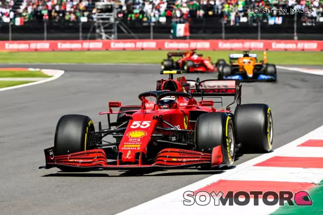 Ang Ferrari mibiya sa Mexico nga nag-una sa McLaren sa World Cup