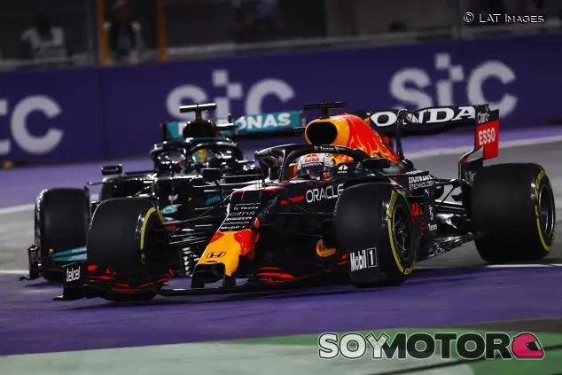 Villeneuve dan pertempuran Hamilton-Verstappen di Jeddah: