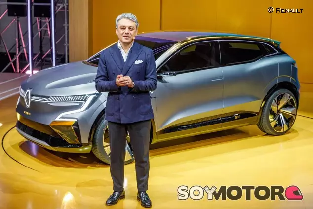 Renault Mégane eVision ၏ မိတ်ဆက်ပွဲတွင် Luca de Meo