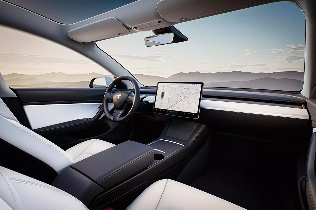 Tesla-model-3-interior-2-soymotor.jpg