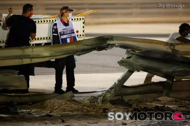 Grosjean traf die Leitplanken mit 130 Meilen pro Stunde