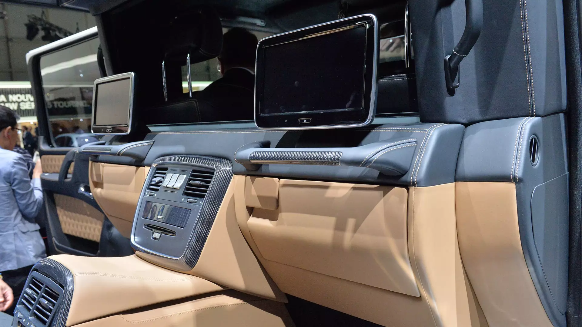 mercedes-maybach-g650-landaulet_2_0.jpg