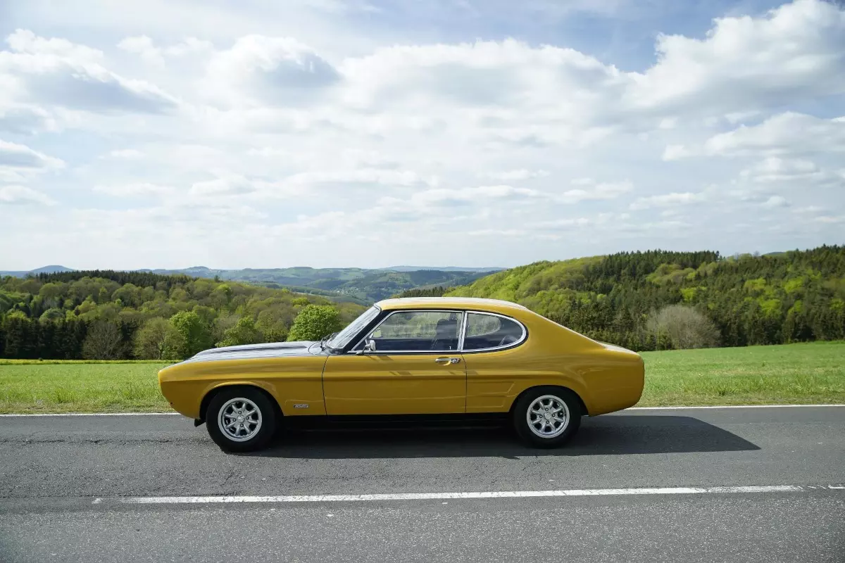 I-Ford Capri: 'imoto yezemidlalo yentsha' ihlanganisa iminyaka engu-50