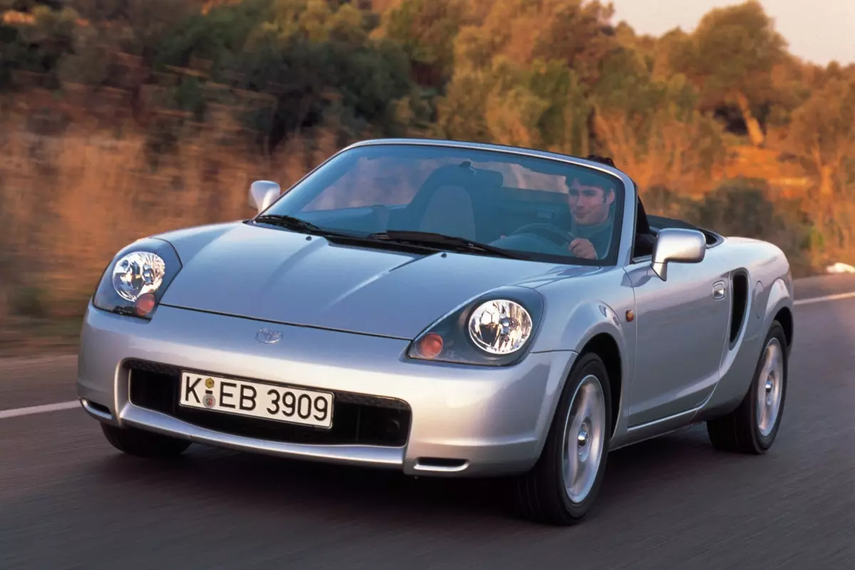 Toyota MR2: хибридна и развиена со Subaru