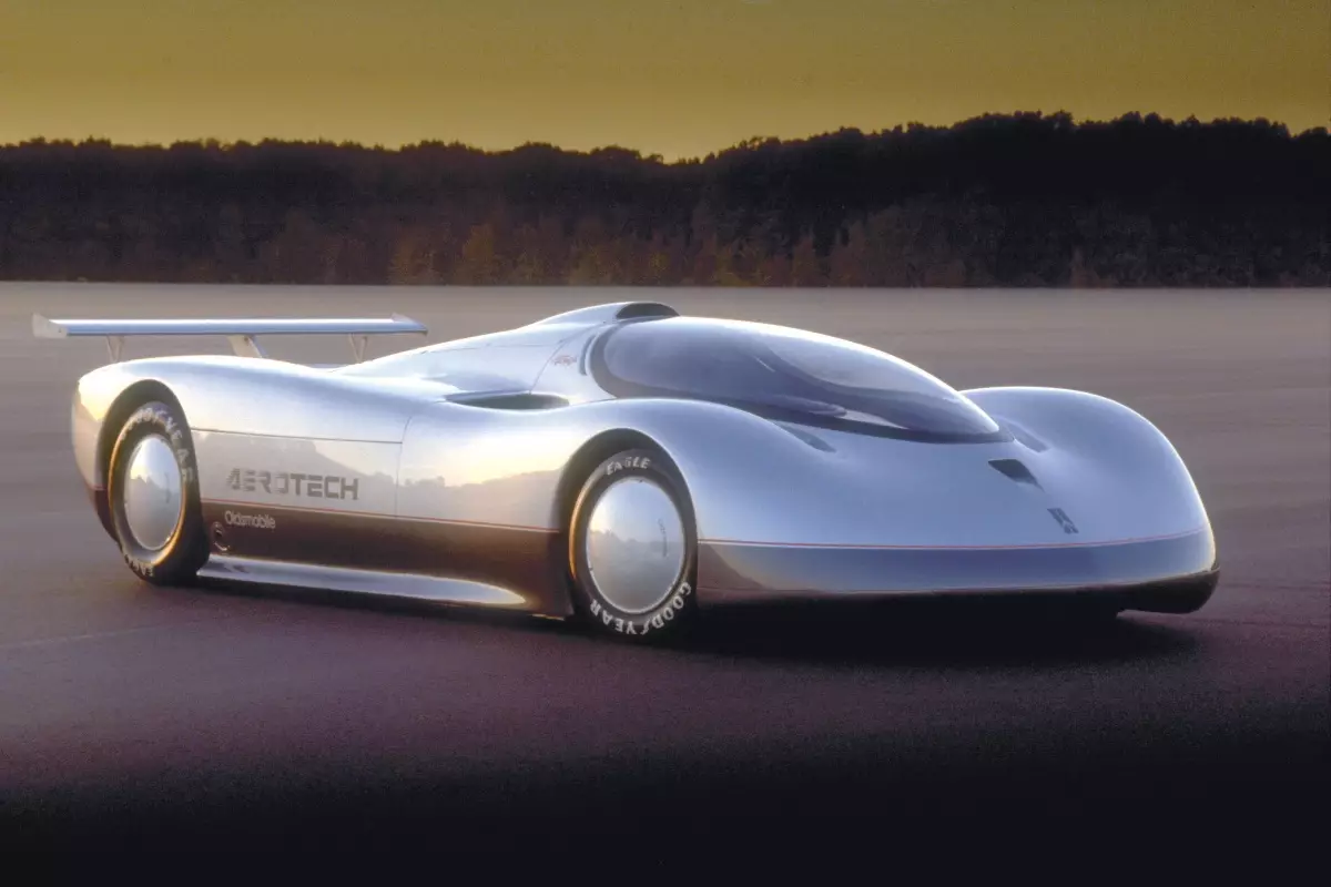 Projekt Aerotech, část I: jak sesadit Mercedes z trůnu rychlosti