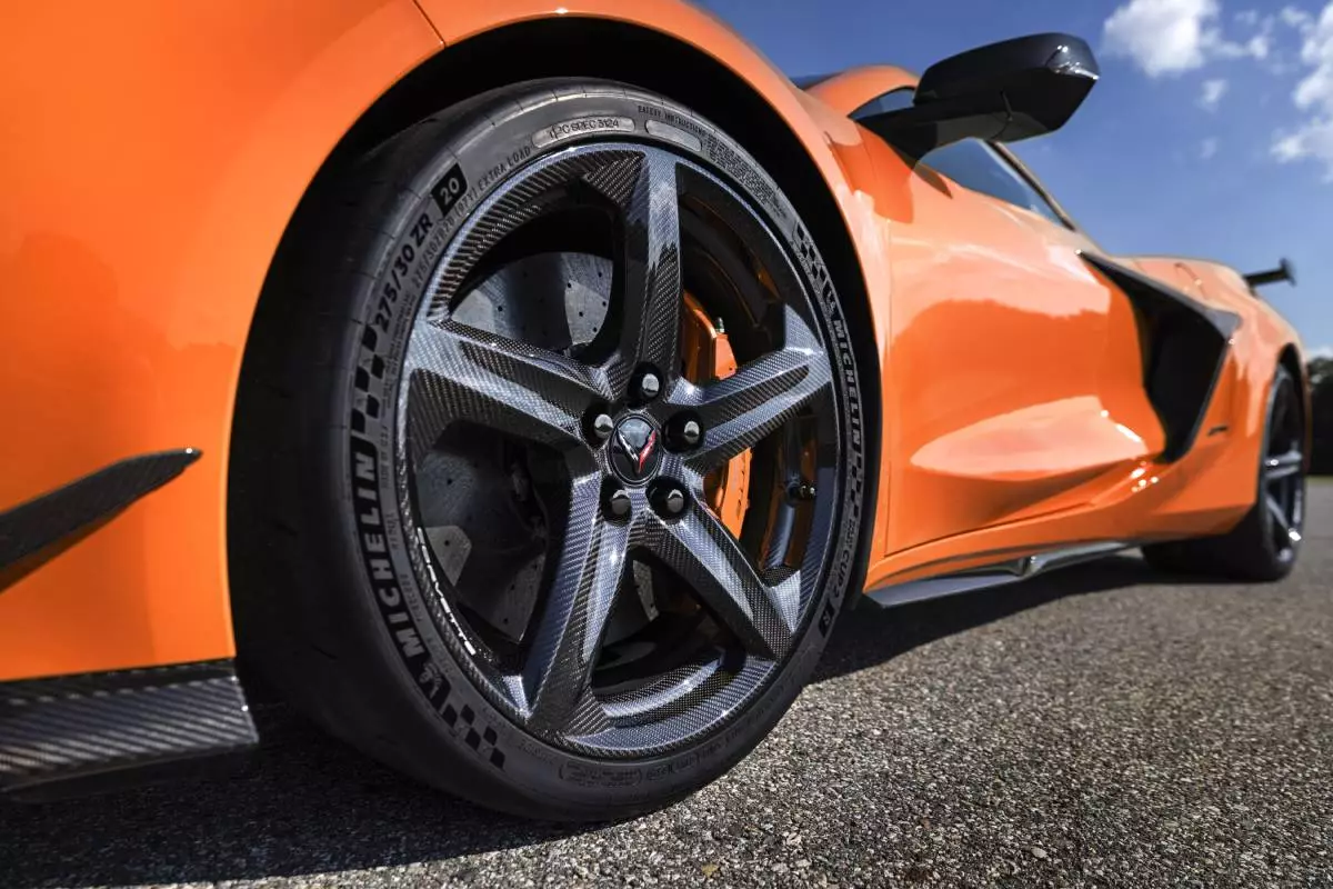 chevrolet-corvette-z06-detail-sojamotor.jpg