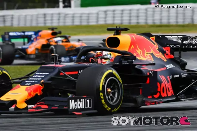 Potencaj Rangotabeloj: Verstappen daŭre gvidas post Silverstone; Sainz, tria