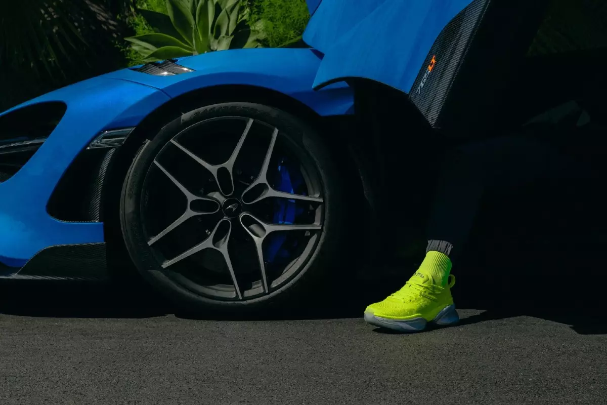 Das Neueste von McLaren sind Sneaker für über 400 Euro!