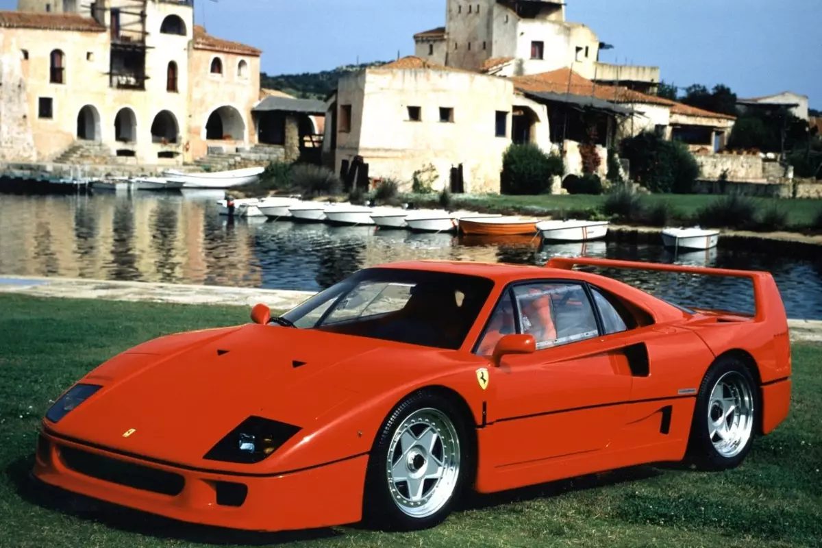 Ferrari F40: den ultimate gaven til verden fra 'Il Commendatore'