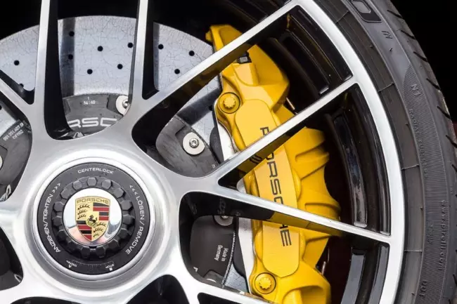 porsche_brakes_carboceramics.jpg