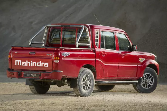 mahindra_goa_pik-up_plus_2.jpg