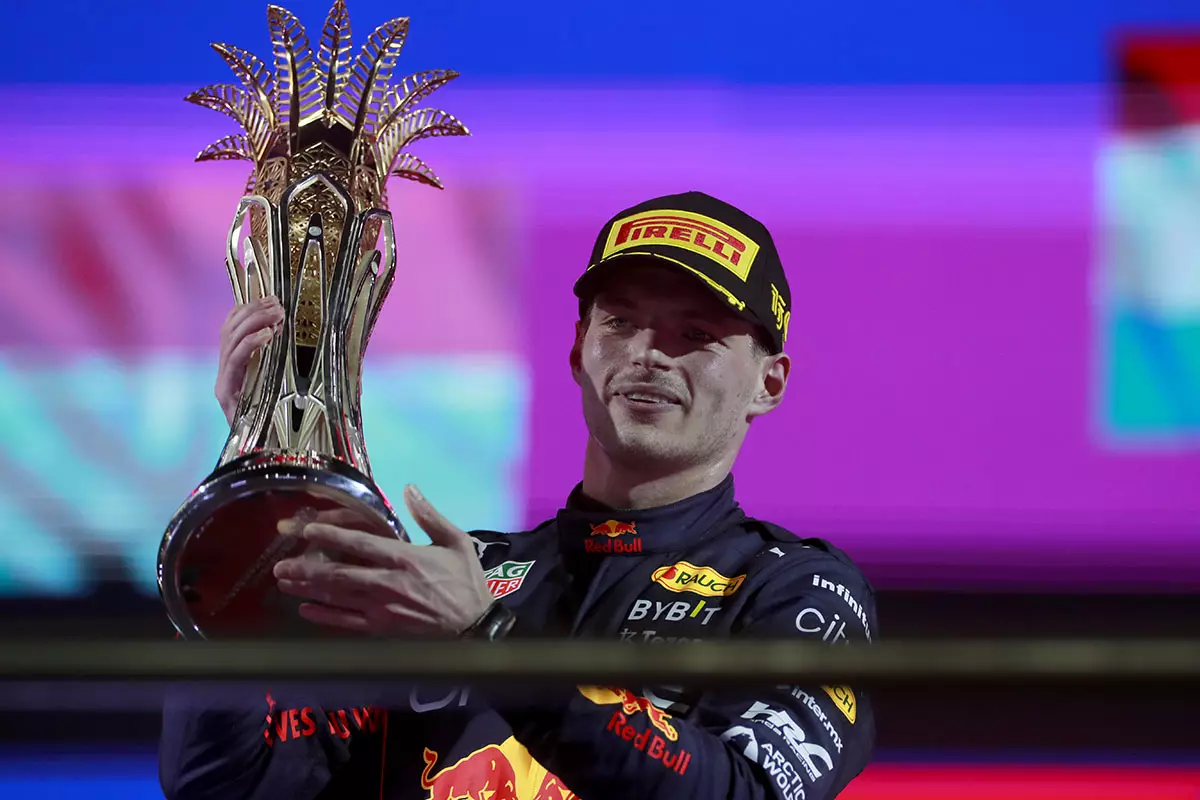 Verstappen kann mat Leclerc a gewënnt zu Jeddah; Sainz, drëtt