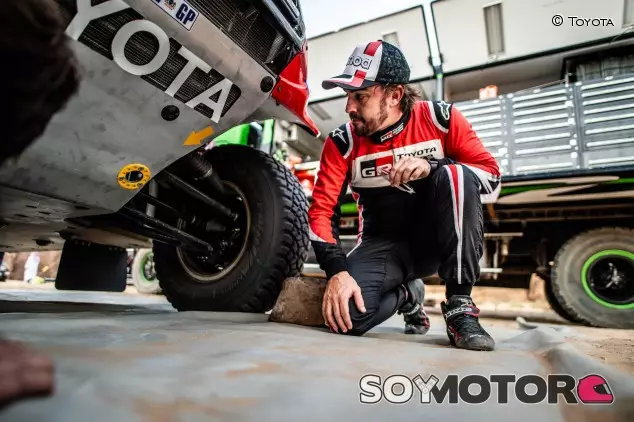 Kocin Alonso yana ba da haske game da matsalolin jiki na Dakar - soyMotor.com