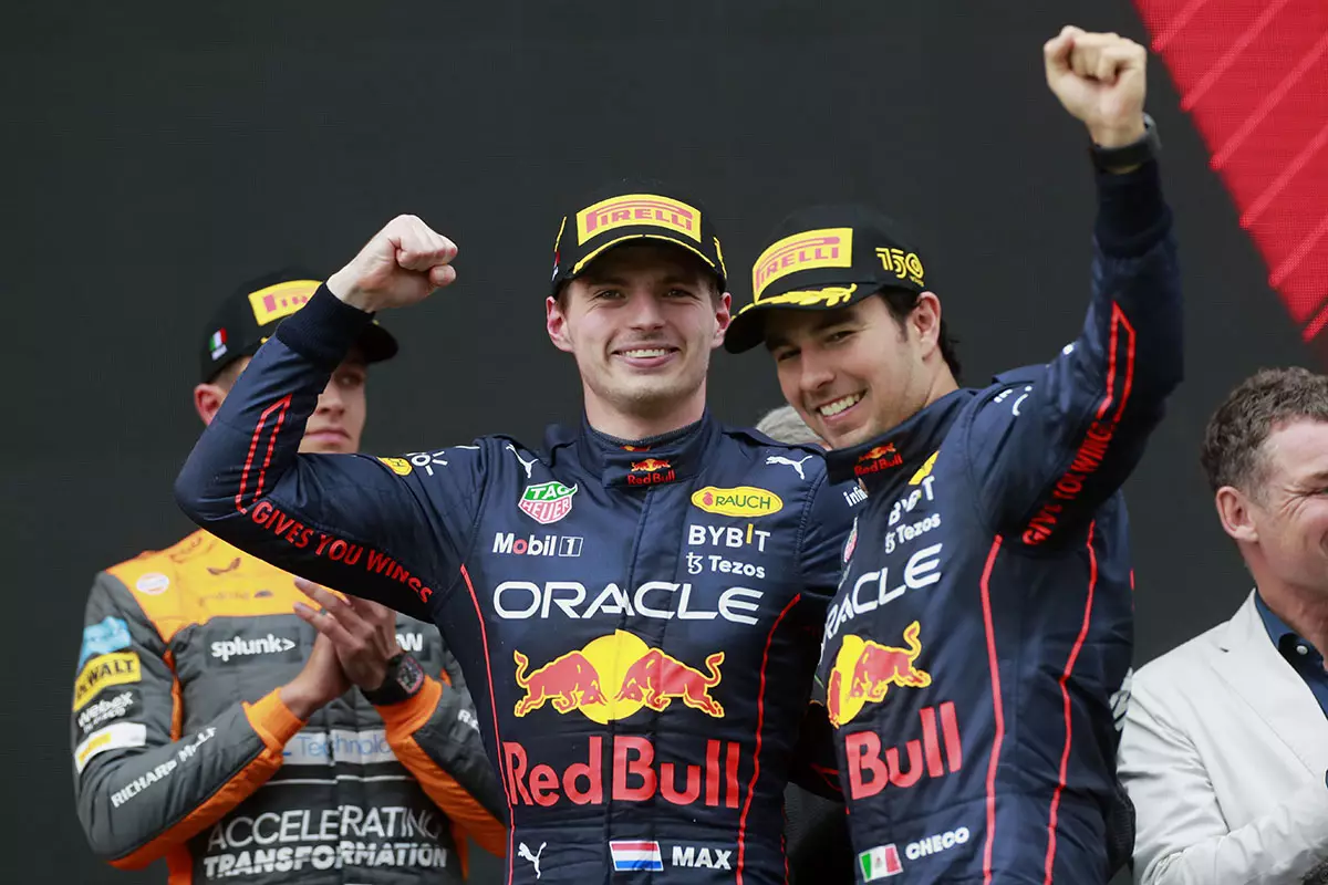 Red Bull 'komt terug' op Imola met een double en Leclerc faalt; Verlaten van Sainz en Alonso