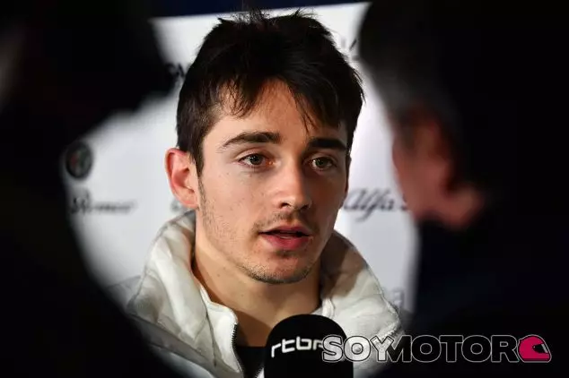 Charles Leclerc huko Barcelona