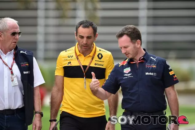 Helmut Marko, Cyril Abiteboul ja Christian Horner Sakhiris