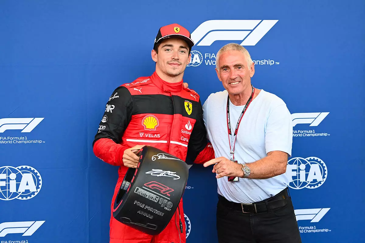 Leclerc legyőzi a Red Bullst és megismétli a Pole-t Bakuban; Sainz, negyedik