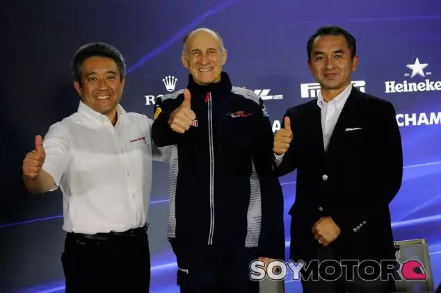 Masashi Yamamoto, Katsuhide Moriyama ati Franz Tost ni Marina Bay