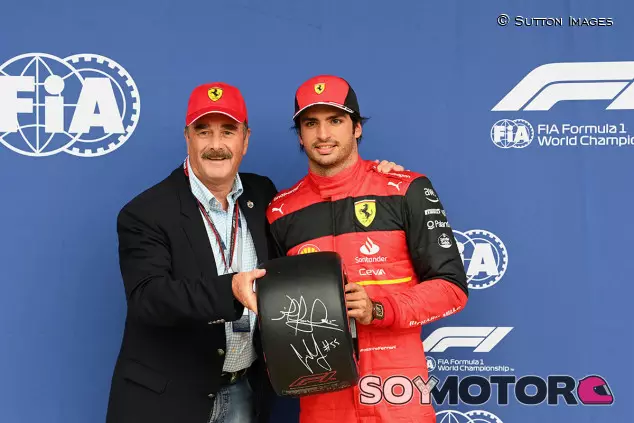 Sainz bersinar dalam hujan di Silverstone dan mencapai Kutub pertamanya