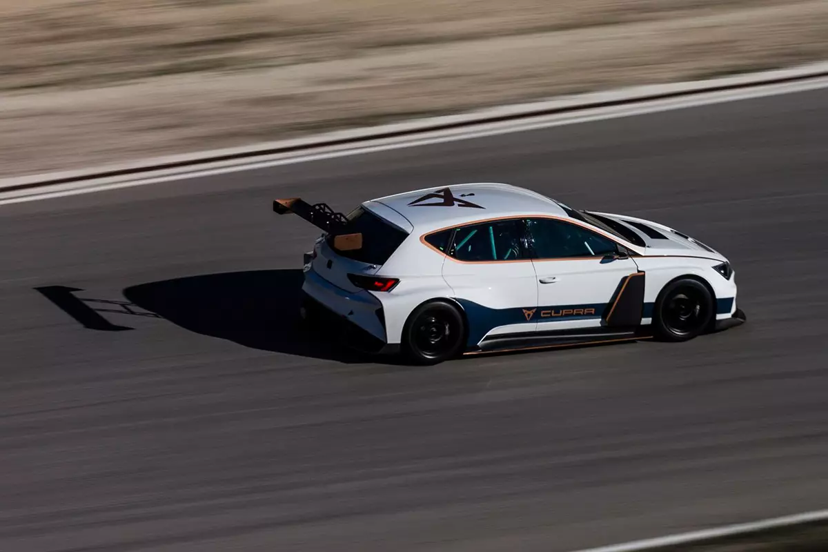 cupra_etcr_-4_castelloli.jpg